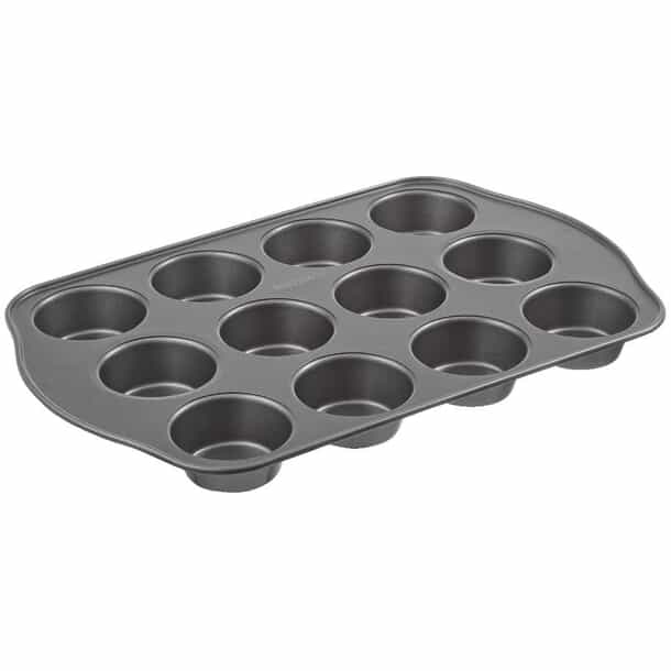What is a Muffin Tray: Essential Baking Guide – buzzlyo