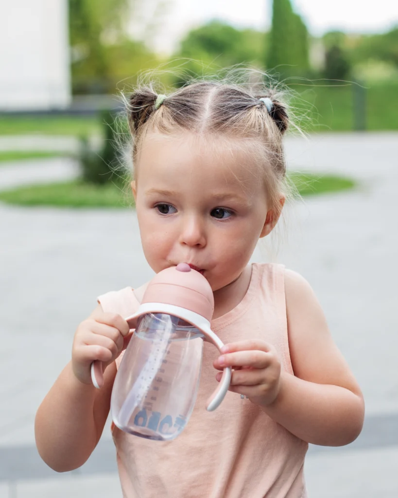 When Can Baby Use Sippy Cup: Expert Tips for Perfect Timing – buzzlyo