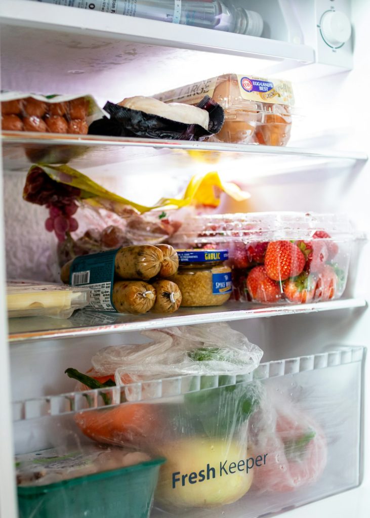 How to Store Dry Ice in the Freezer: Essential Safety Tips – buzzlyo