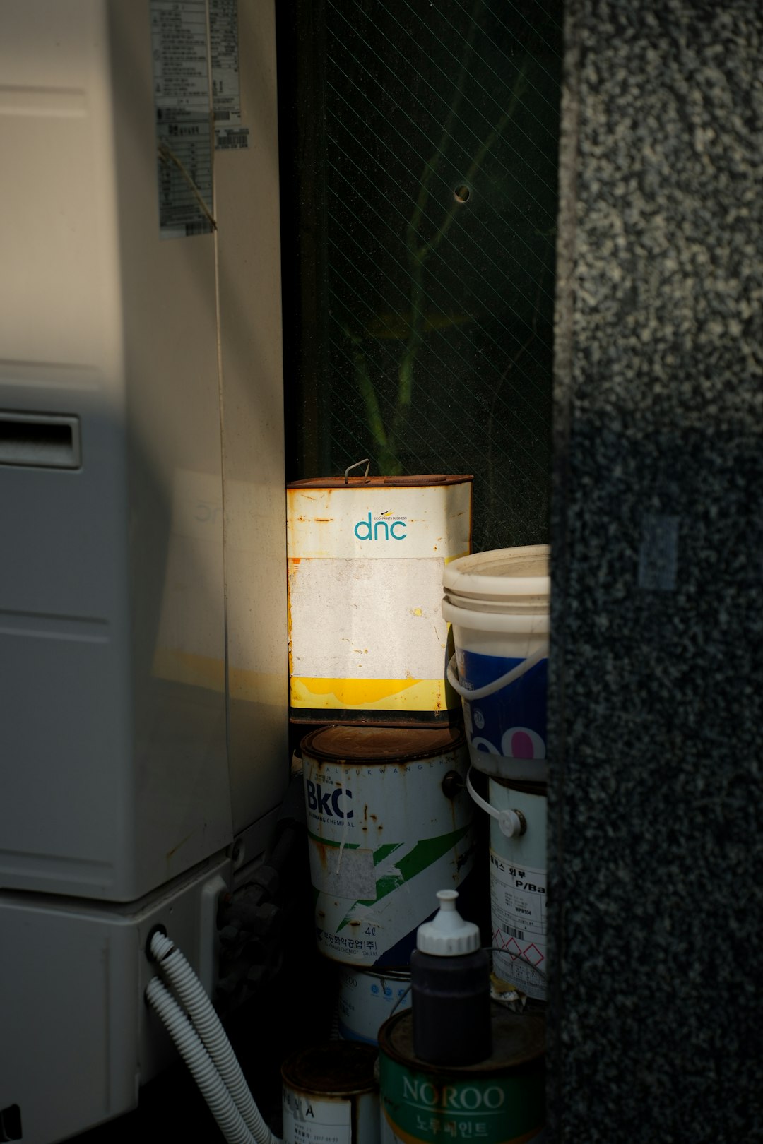 What Acids Can Cfc And Hcfc Refrigerants Decompose: Key Insights – buzzlyo
